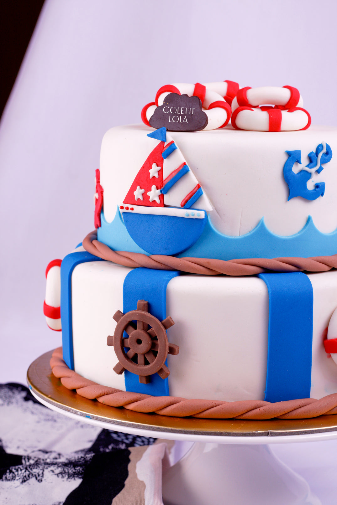 Custom Cake – Colette Lola