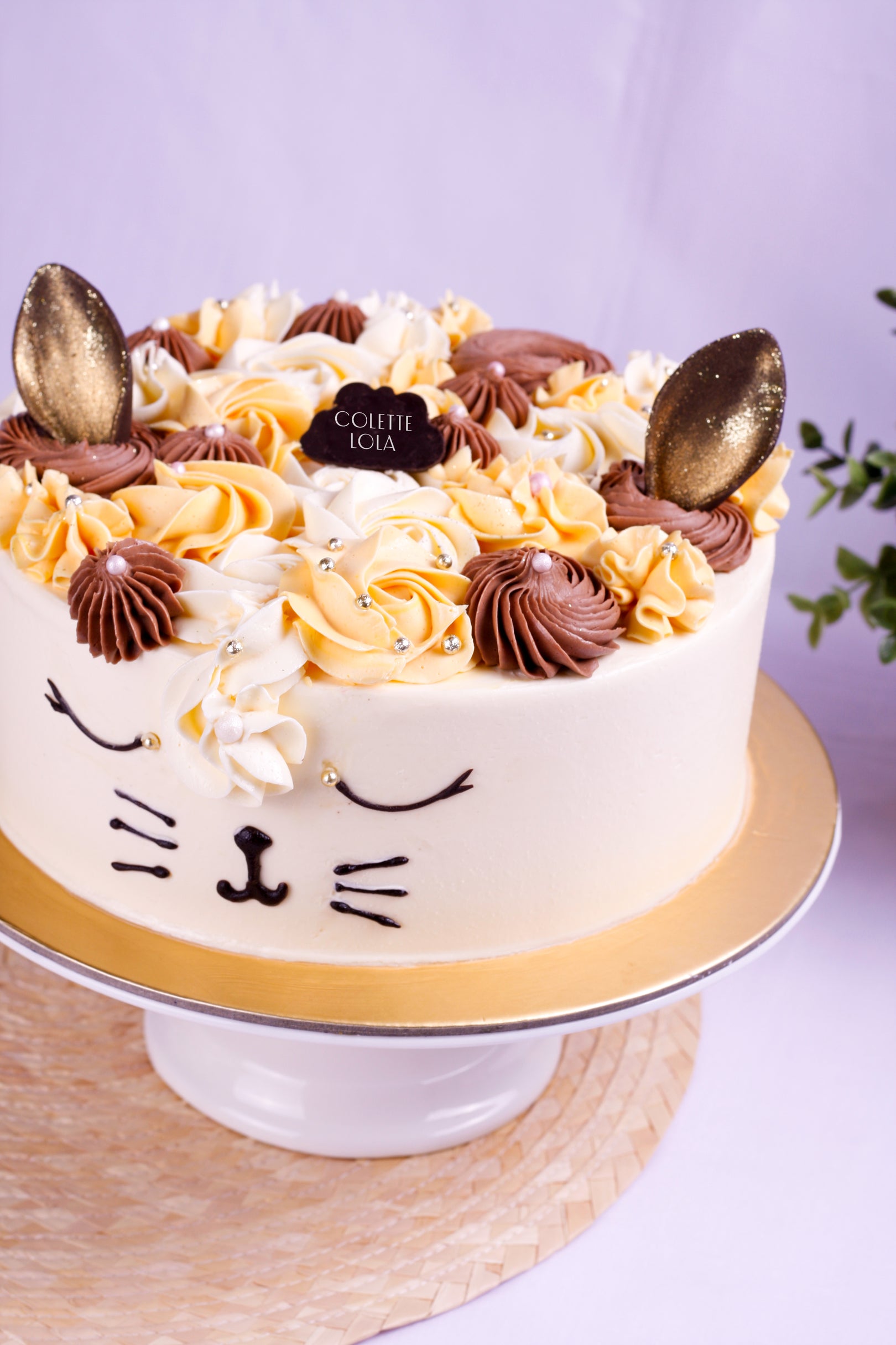 Custom Cake – Colette Lola